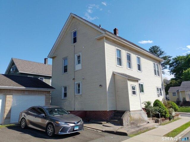 house with 5 bedroom, Meriden CT ES103069834