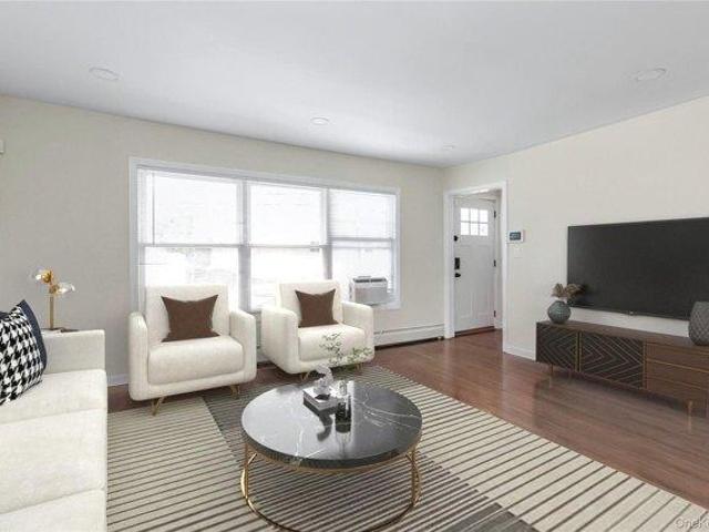 house with 5 bedroom, Merrick NY ES104899391