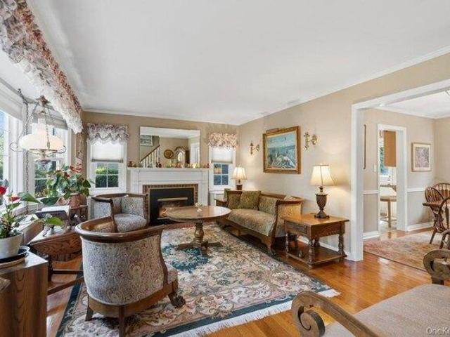 house with 5 bedroom, Merrick NY ES104908254