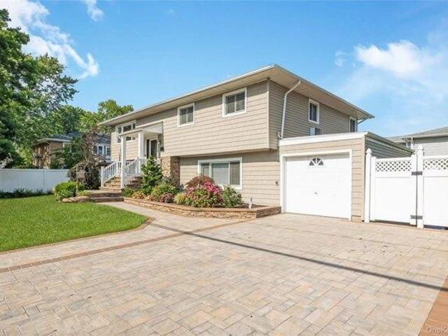 house with 5 bedroom, Merrick NY ES104909620