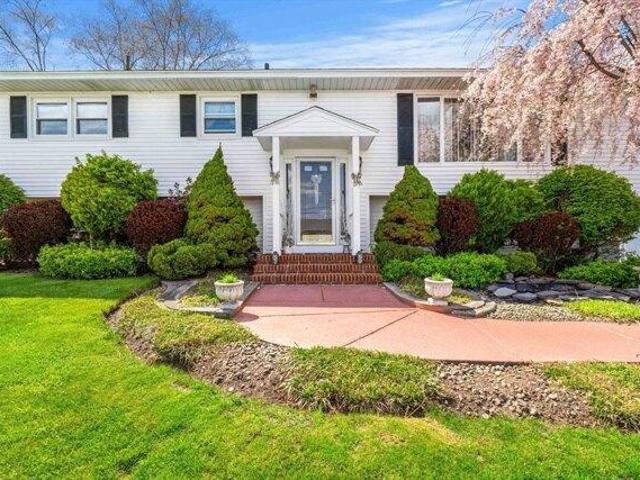 house with 5 bedroom, Methuen MA DLS102531762