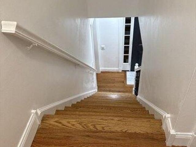 house with 5 bedroom, Methuen MA ES104849764