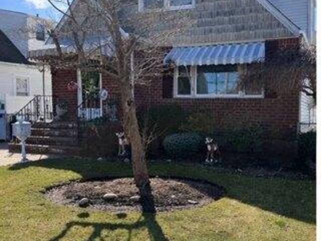 house with 5 bedroom, Mineola NY DLS101781076