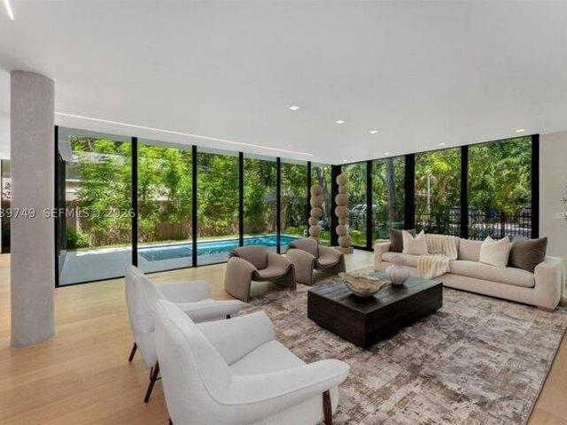 house with 5 bedroom, Miami FL ES104898519