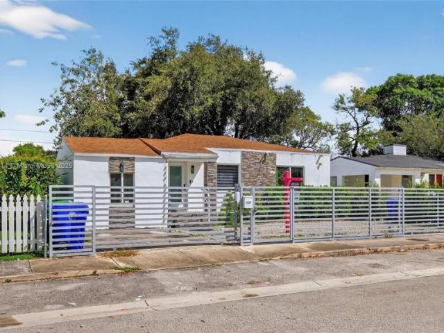 house with 5 bedroom, Miami FL FL DLS102243890