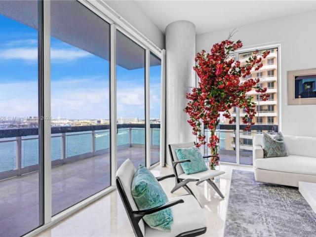 house with 5 bedroom, Miami FL FL DLS102395030