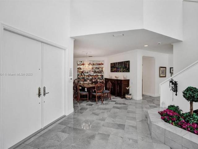 house with 5 bedroom, Miami FL FL DLS102395399