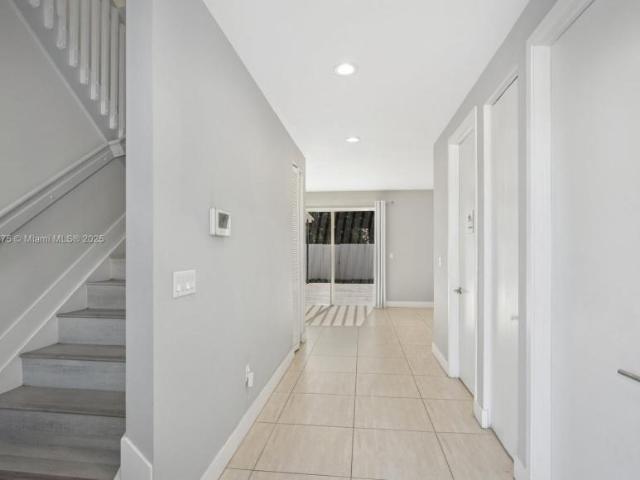 house with 5 bedroom, Miami Fl FL DS102659457
