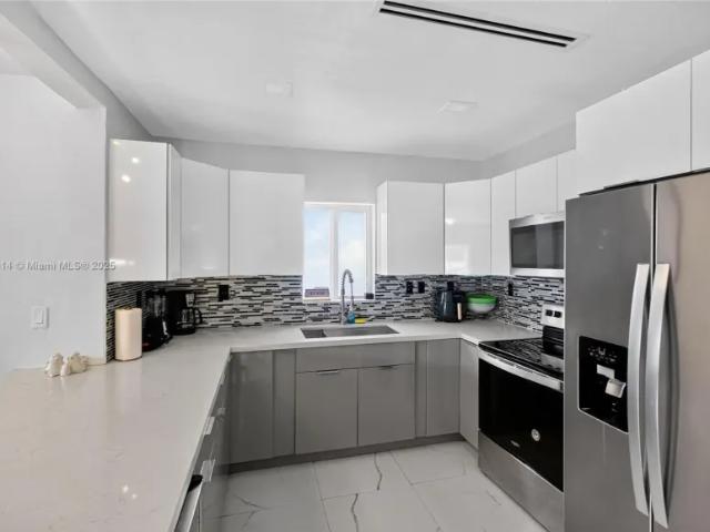 house with 5 bedroom, Miami Fl FL DS102659670