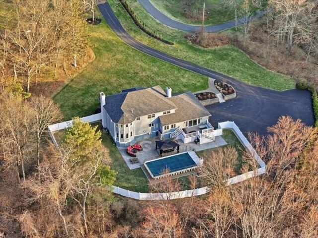 house with 5 bedroom, Middleton MA DLS102411832