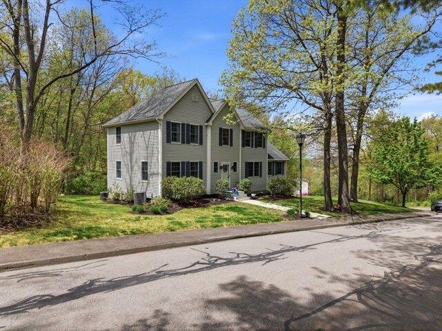 house with 5 bedroom, Middleton MA ES103444369