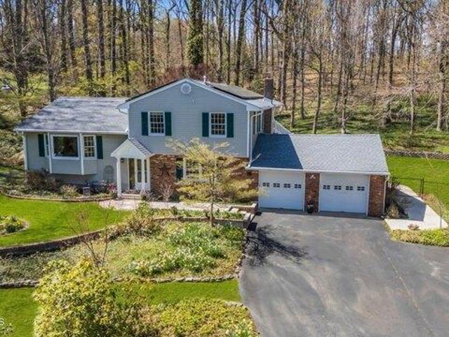 house with 5 bedroom, Middletown NJ DLS101780205