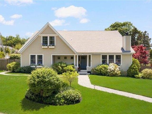house with 5 bedroom, Middletown RI DS104374024