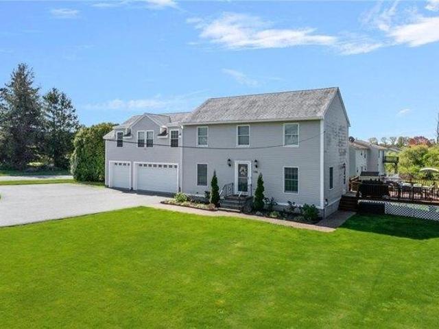 house with 5 bedroom, Middletown RI ES103188823