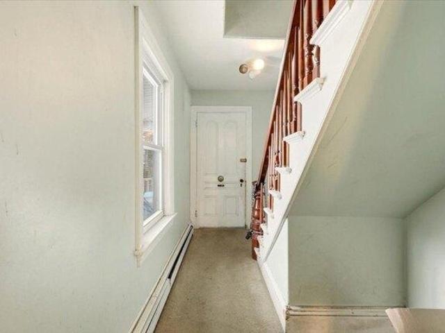 house with 5 bedroom, Middleboro MA DLS102372983