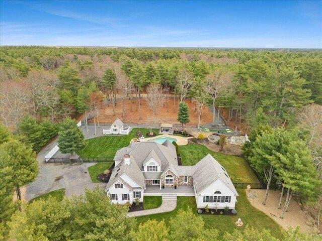 house with 5 bedroom, Middleboro MA DLS102410909