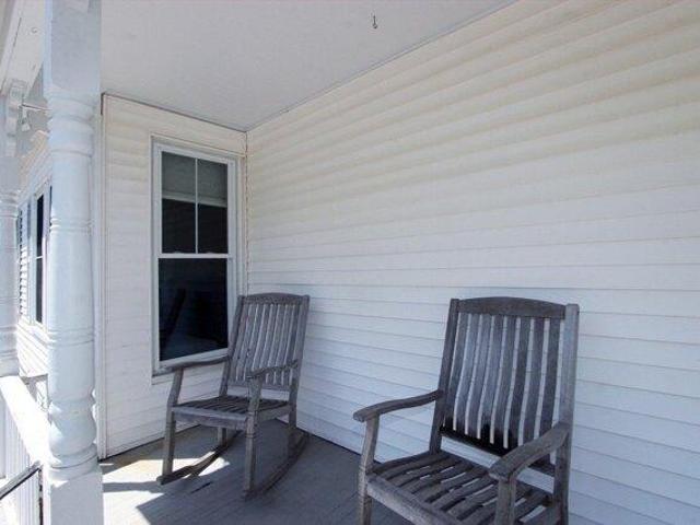 house with 5 bedroom, Middleboro MA ES104042117