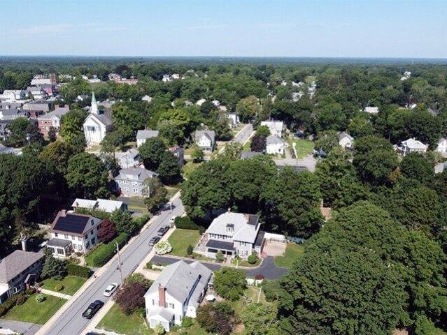 house with 5 bedroom, Middleboro MA ES105126775