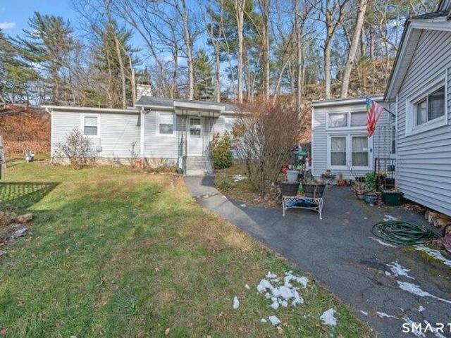 house with 5 bedroom, Middlebury CT DLS102280524