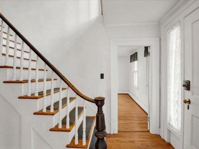 house with 5 bedroom, Middlebury VT ES105114501