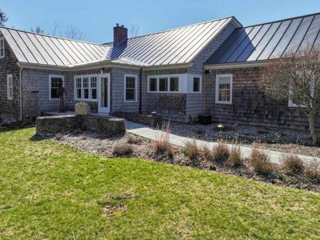 house with 5 bedroom, Middlebury VT ES103434656