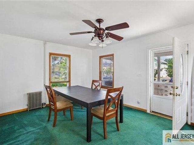 house with 5 bedroom, Middlesex NJ ES104921806