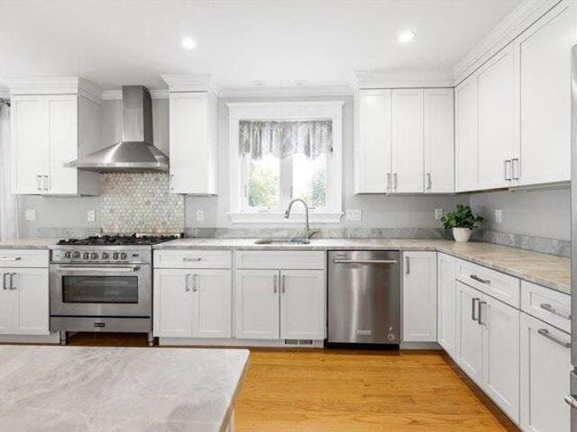 house with 5 bedroom, Milton MA DS104441774