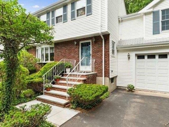 house with 5 bedroom, Milton MA DS104332870