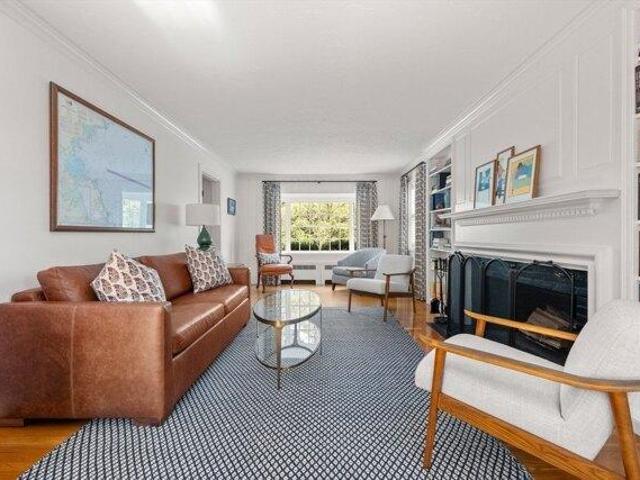 house with 5 bedroom, Milton MA ES103435335