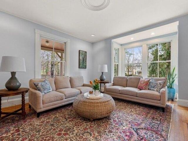 house with 5 bedroom, Milton MA ES103036819