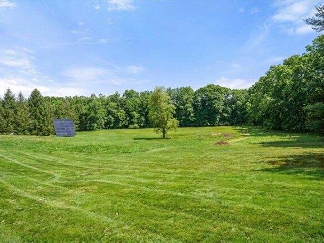 house with 5 bedroom, Milton MA ES104849731