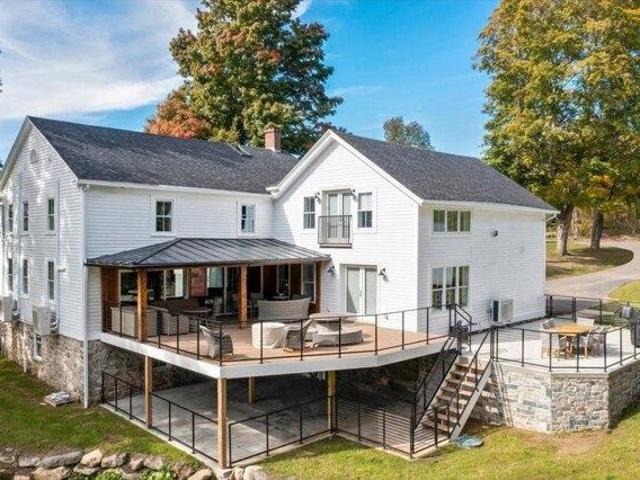 house with 5 bedroom, Milton VT ES103497472