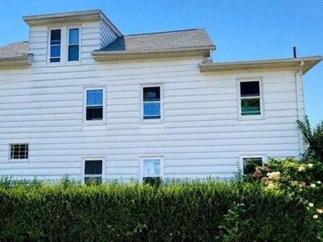 house with 5 bedroom, Milford MA DLS102632701