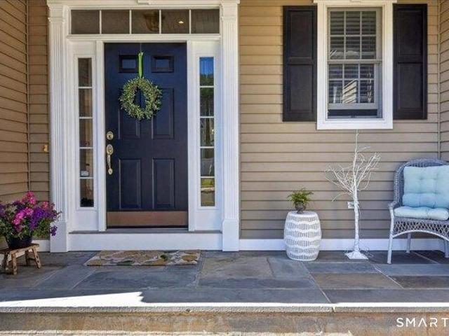 house with 5 bedroom, Milford CT DS104149706
