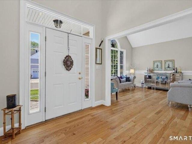 house with 5 bedroom, Milford CT ES104149706
