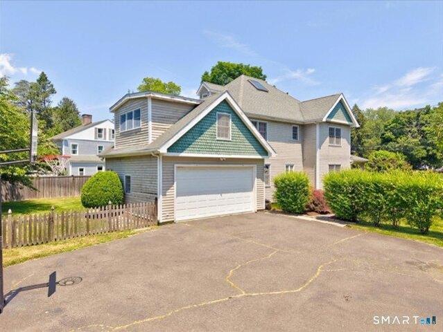 house with 5 bedroom, Milford CT ES104193023