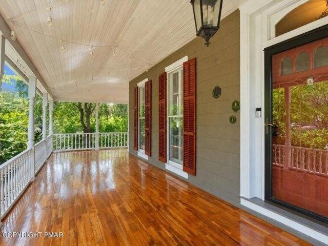house with 5 bedroom, Milford PA ES104905340