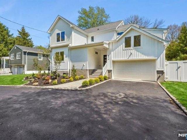 house with 5 bedroom, Millburn NJ ES104329322