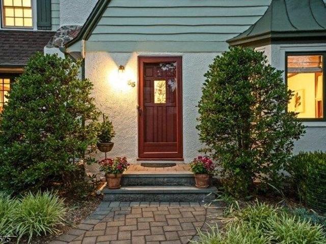 house with 5 bedroom, Millburn NJ ES104808224