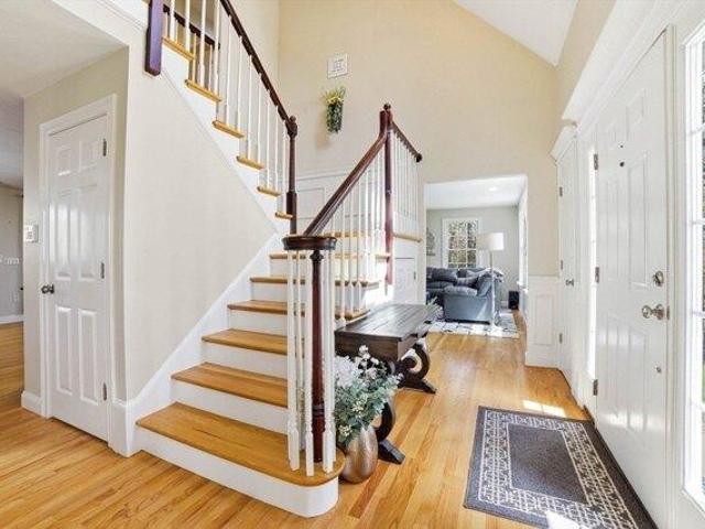 house with 5 bedroom, Millbury MA DLS102444364