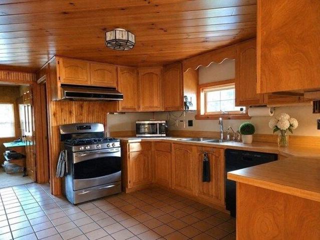 house with 5 bedroom, Millbury MA ES103605613