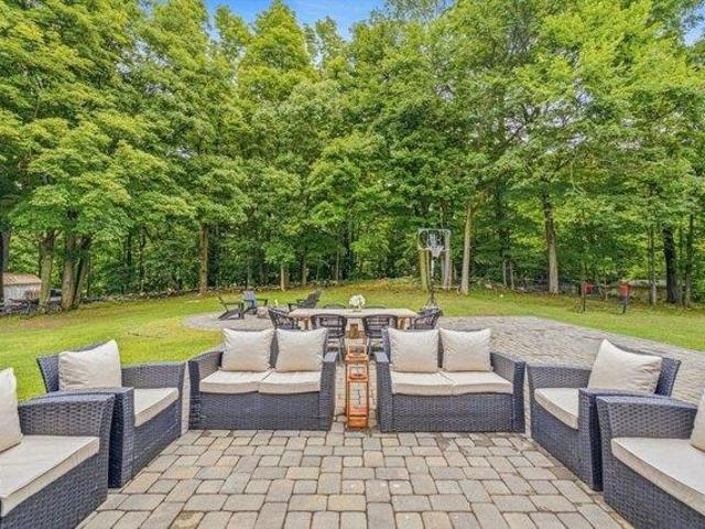 house with 5 bedroom, Millbury MA ES105160477