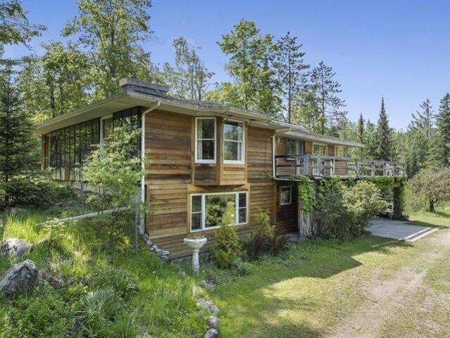 house with 5 bedroom, Millersburg MI DLS93037858
