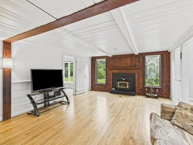 house with 5 bedroom, Montgomery MA ES104190762