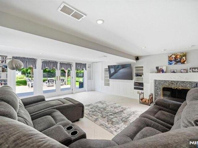 house with 5 bedroom, Montvale NJ ES105173670