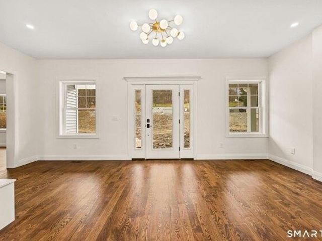 house with 5 bedroom, Monroe CT DS102586594