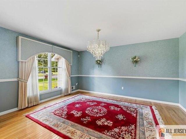 house with 5 bedroom, Monroe NJ ES105279677
