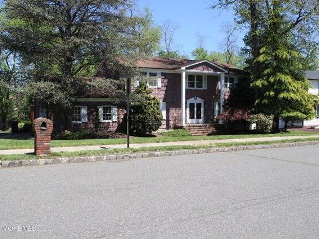 house with 5 bedroom, Morganville NJ DLS102214299