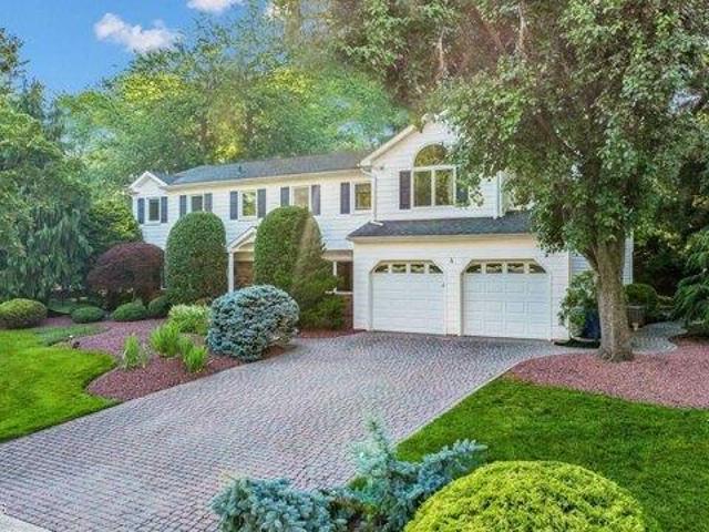 house with 5 bedroom, Morganville NJ ES103602933