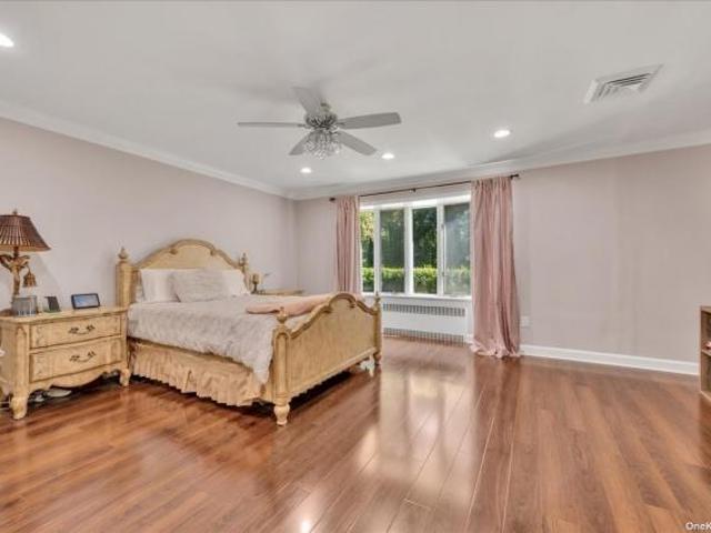 house with 5 bedroom, Muttontown NY ES72692308